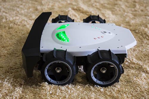 This poultry robot gives farmers a reason never to enter their barns