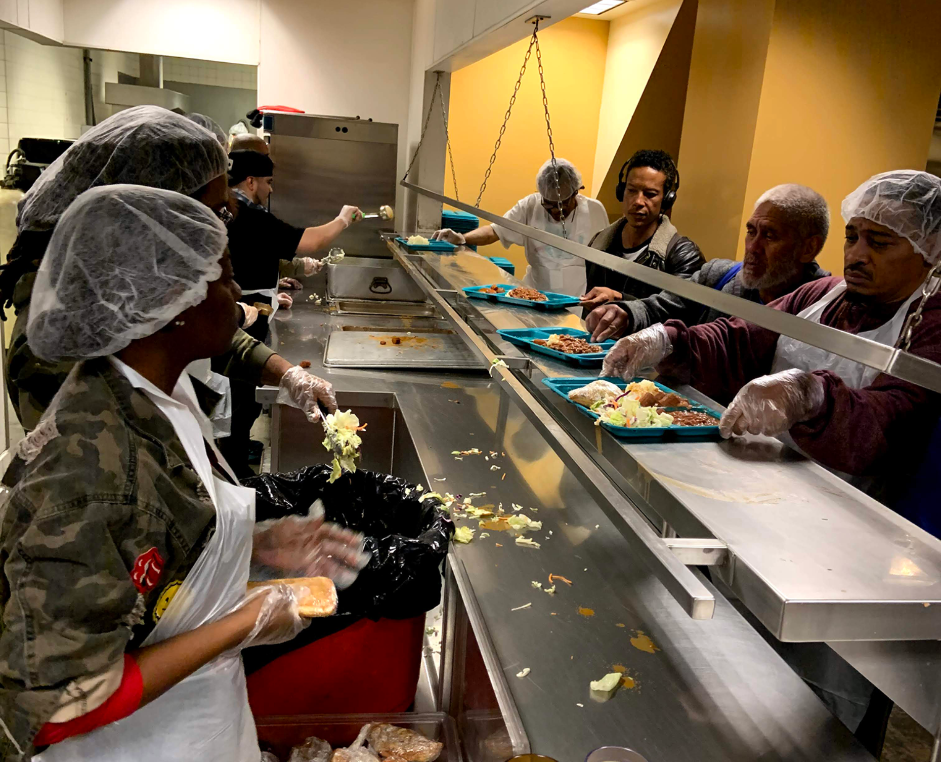 Should restaurants donate excess food? The answer is not so simple.